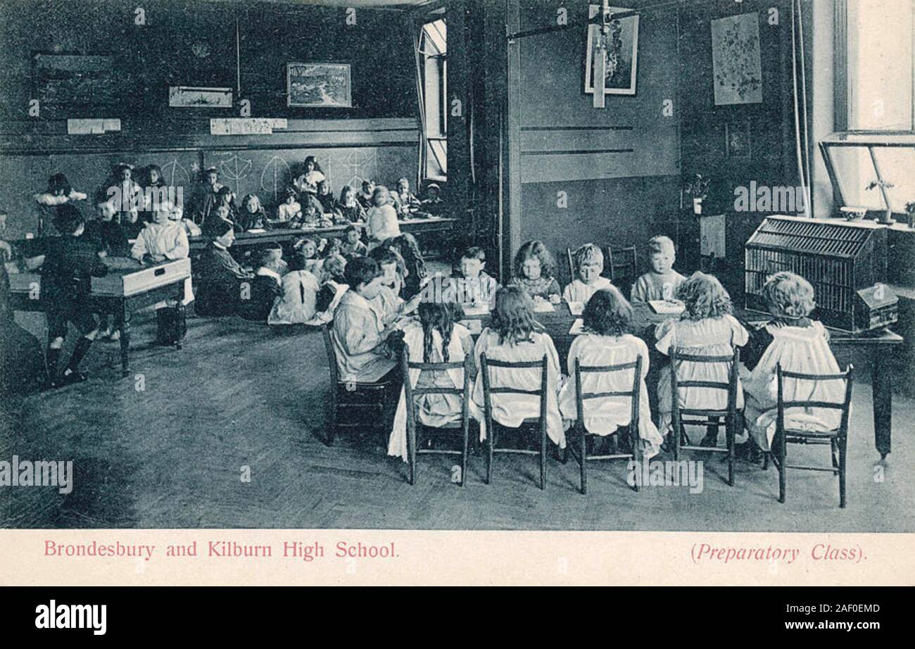 Edwardian school classroom hi-res stock photography and images - Alamy