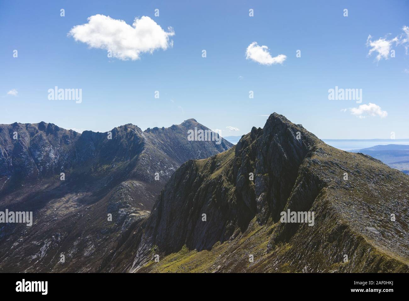 Jagged ridges hi-res stock photography and images - Alamy