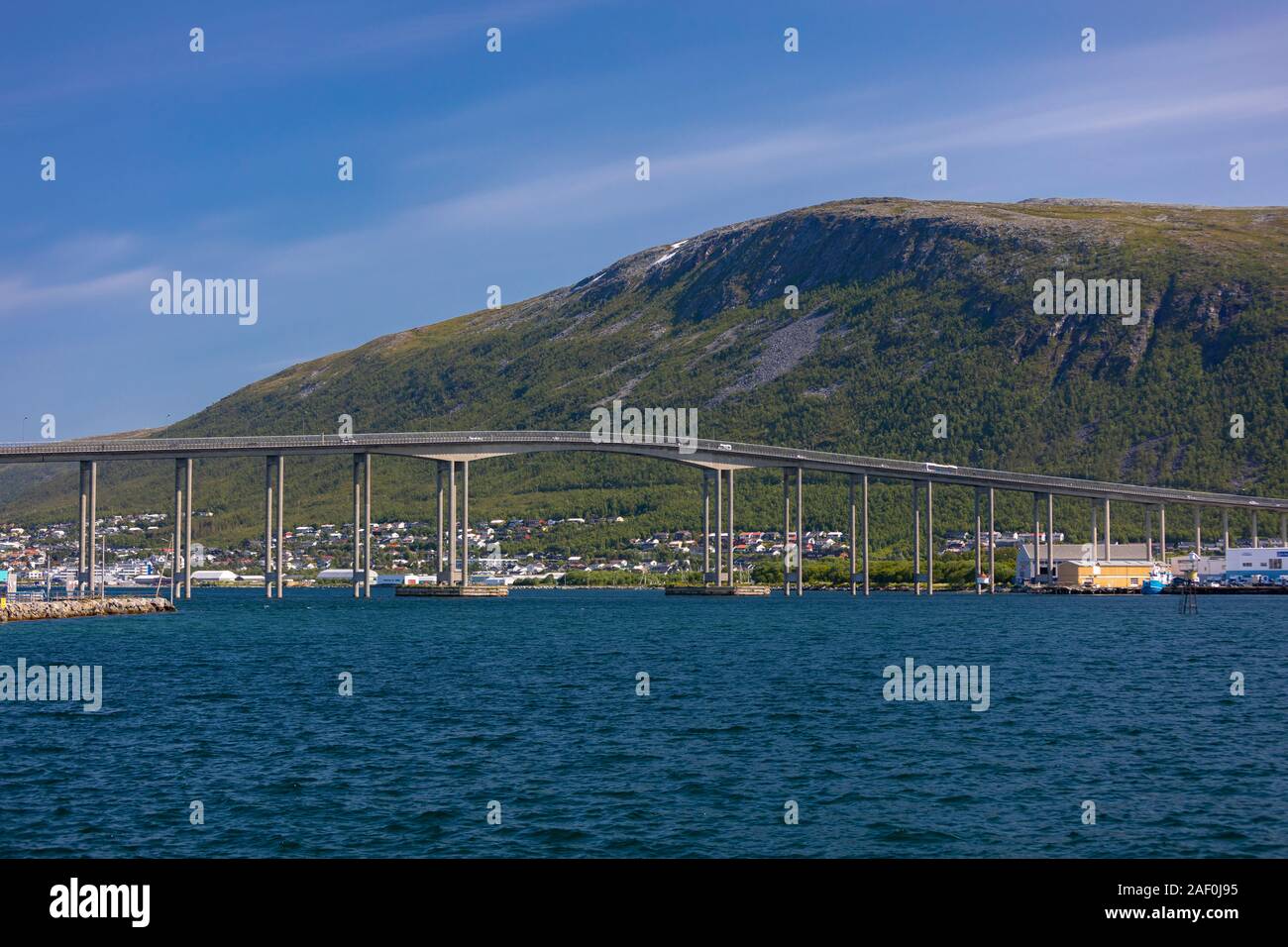 TROMSØ, NORWAY - Tromsø Bridge crosses over Tromsøysundet strait Stock ...