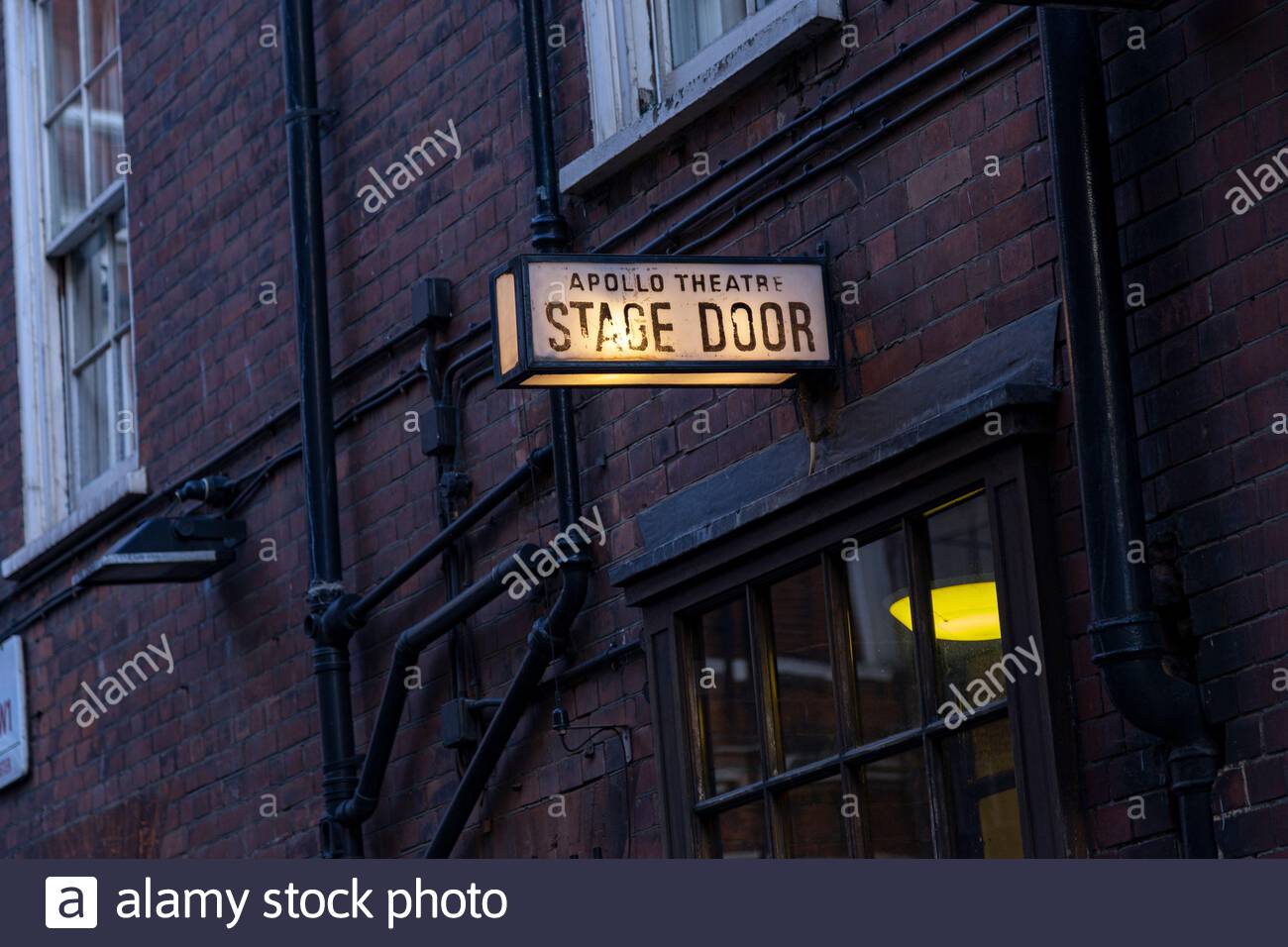 Piccadilly Theater High Resolution Stock Photography and Images - Alamy