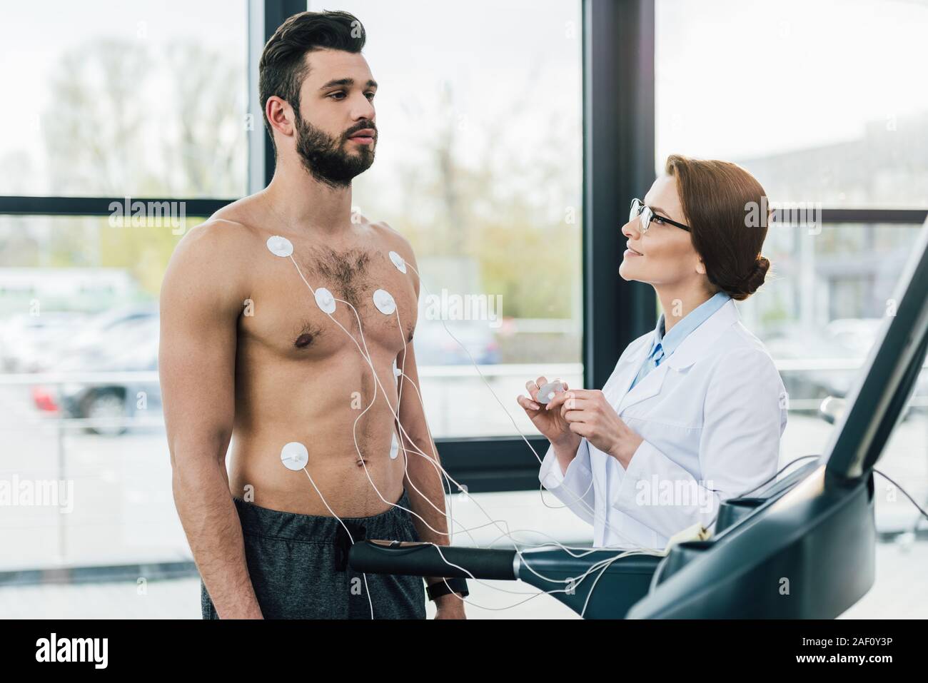 Conducting electrodes hi-res stock photography and images - Alamy