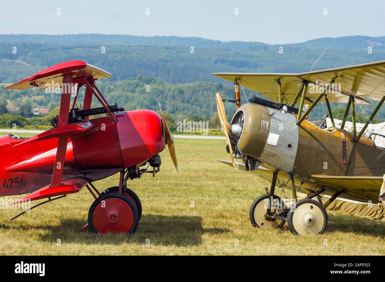 Red baron plane hi-res stock photography and images - Alamy