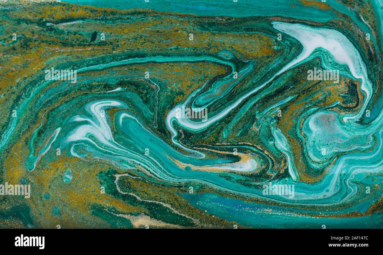 Green and gold glitter ripple pattern. Beautiful liquid texture Stock ...