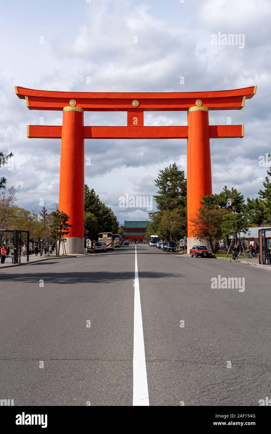 April, 11. 2019: The giant torii gate leading into the Heian Shrine ...