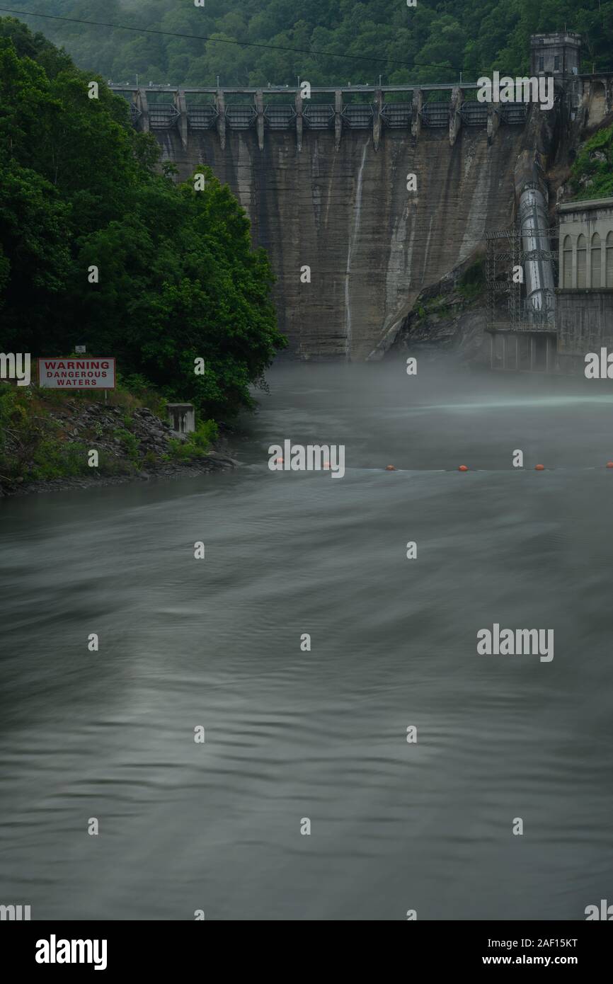 Cheoah Dam Warning Sign Stock Photo - Alamy