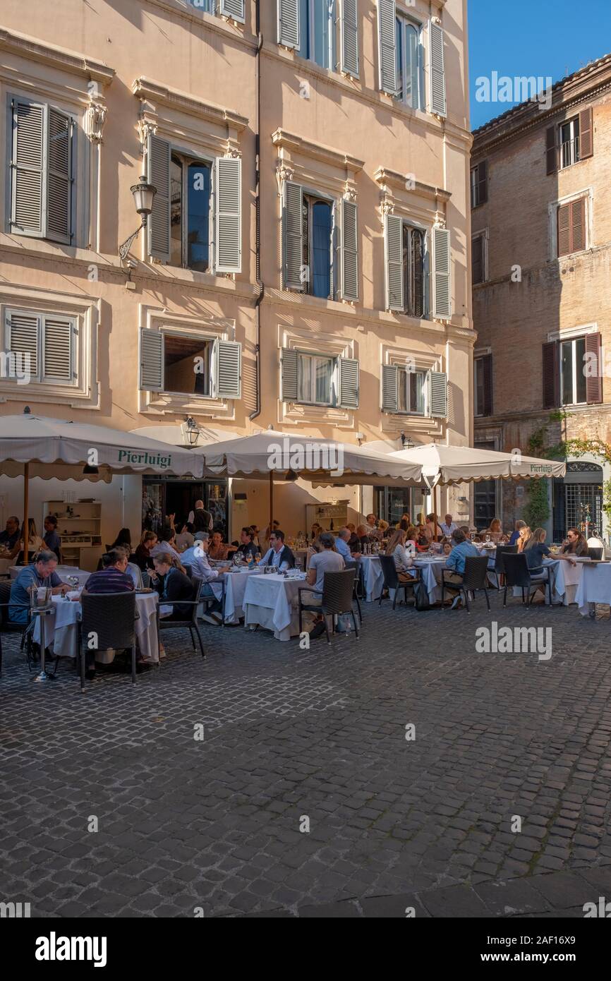 Pierluigi rome piazza de' ricci hi-res stock photography and images - Alamy