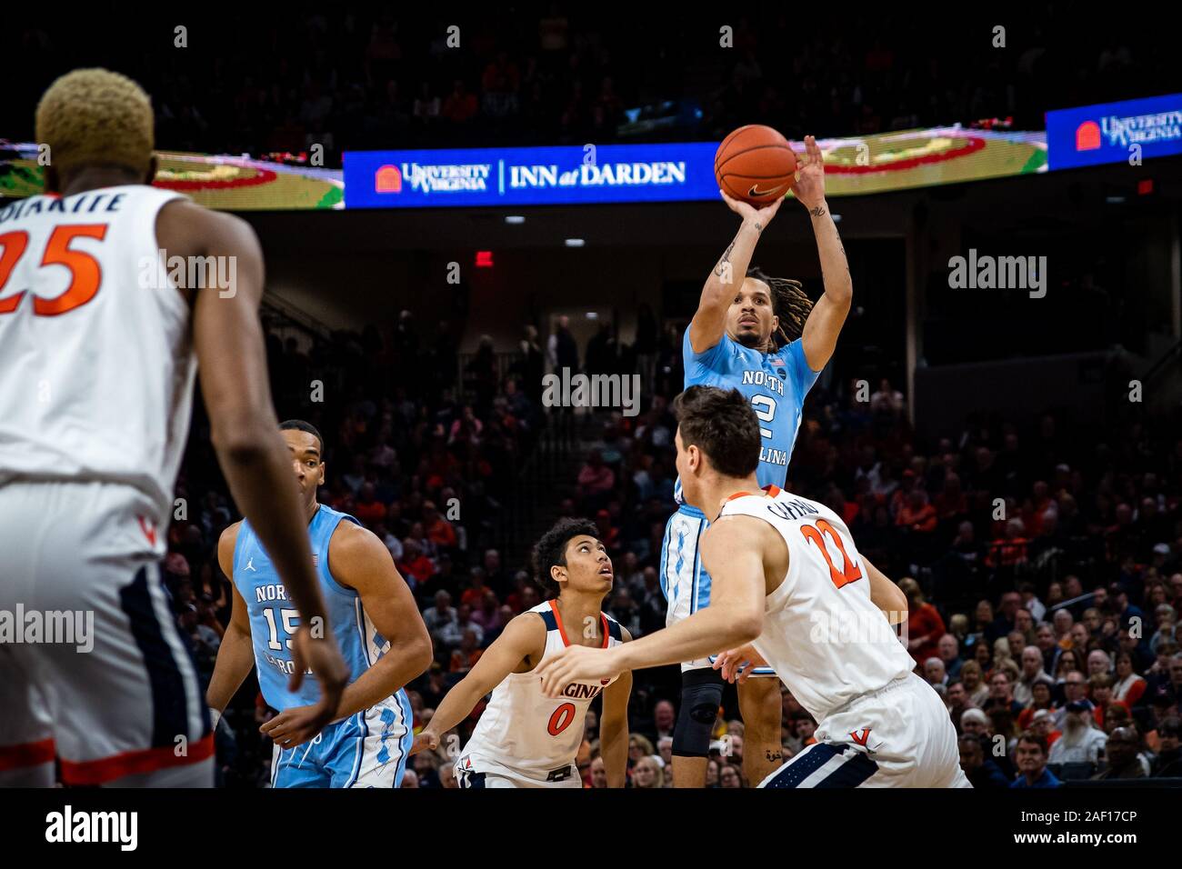 Charlottesville, VA, USA. 8th Dec, 2019. Virginia Guard Braxton Key (2 ...