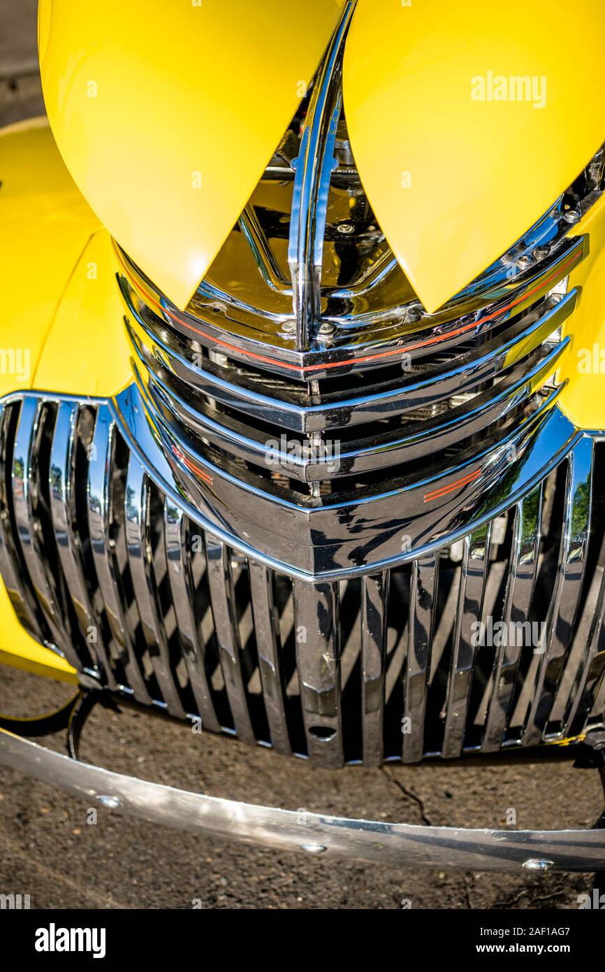 Fancy rims hi-res stock photography and images - Alamy