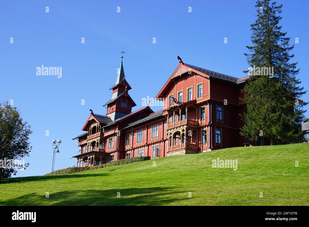 Holmenkollen ski museum hi-res stock photography and images - Alamy