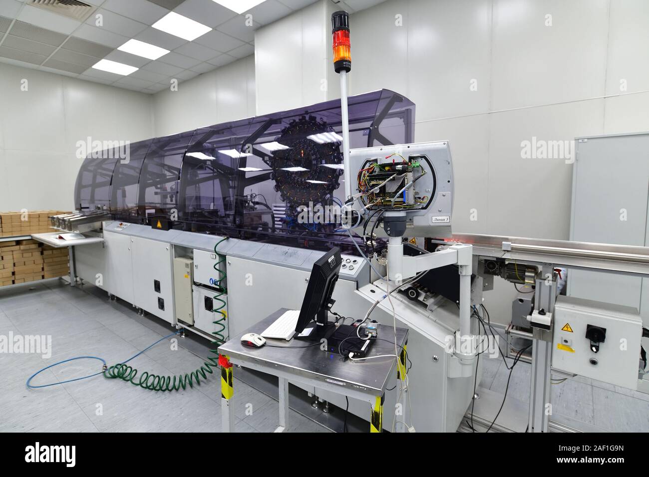 Microscope maker hi-res stock photography and images - Alamy