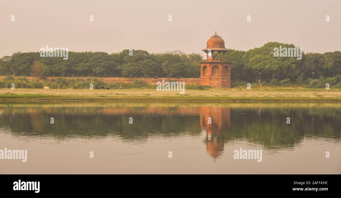 Hindi temple agra hi-res stock photography and images - Alamy