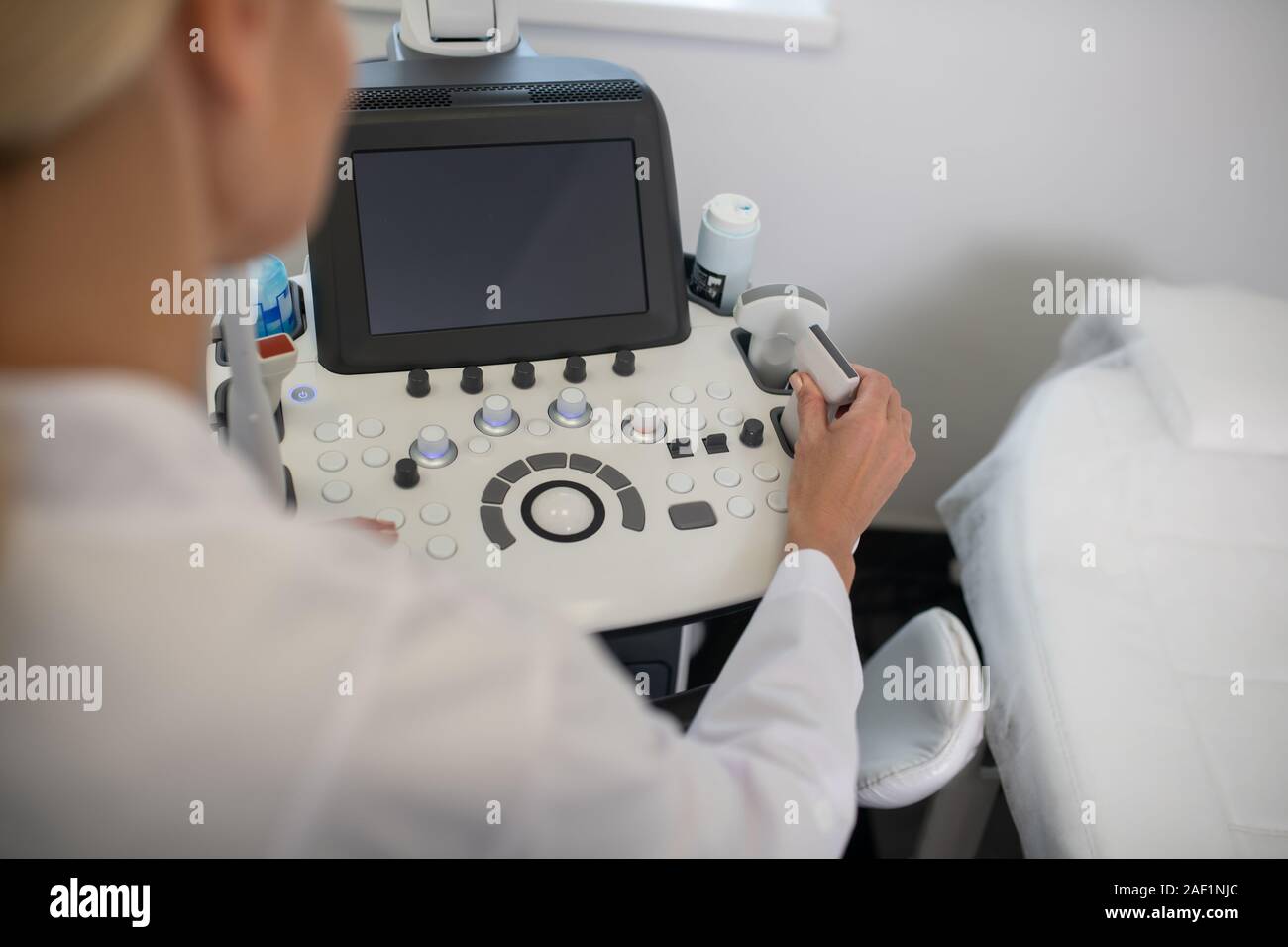 Ultrasound machine keyboard hi-res stock photography and images - Alamy