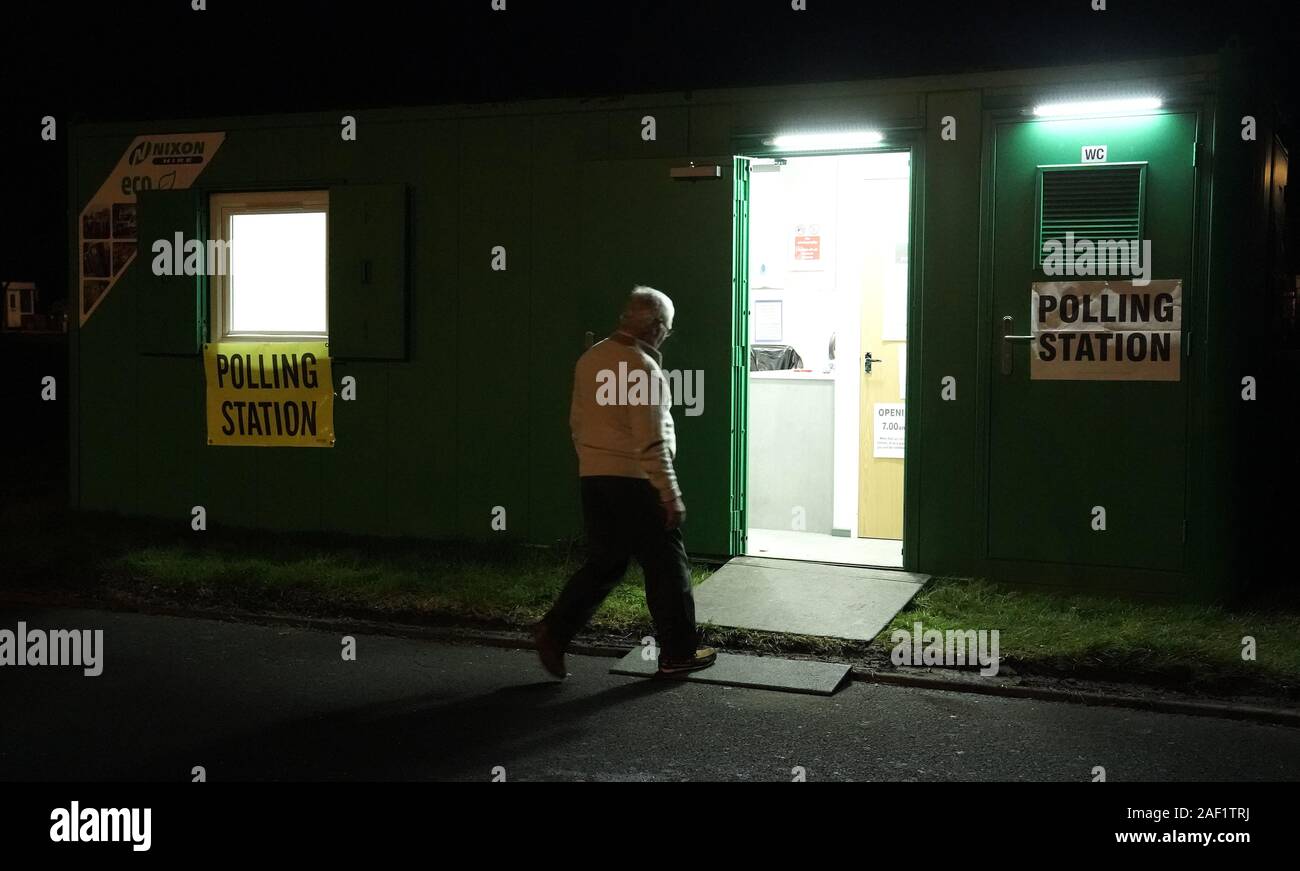 Voter enters polling station hi-res stock photography and images - Alamy
