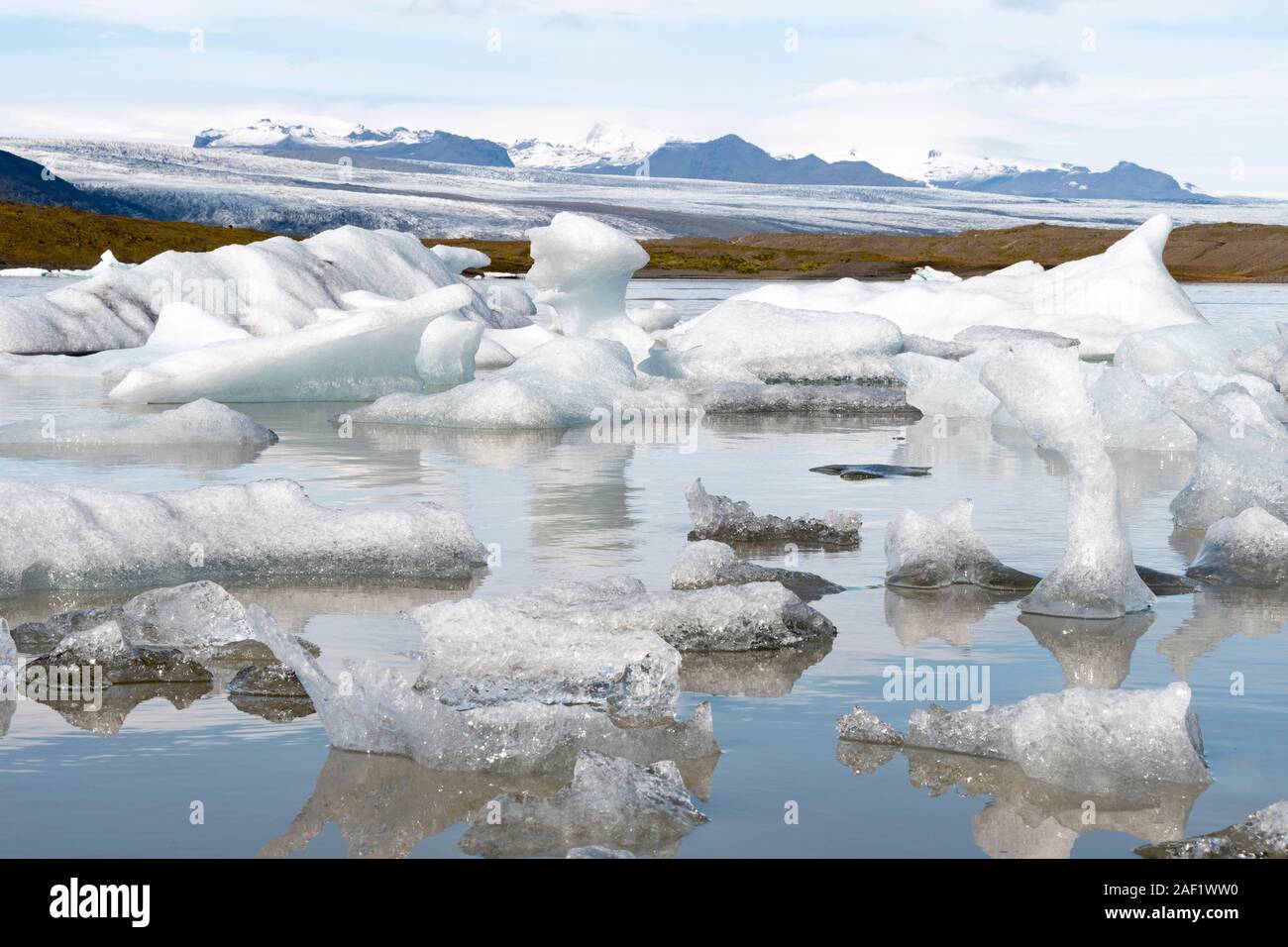 Small Icebergs in Fjallsarlon Glacier lake, Iceland Stock Photo - Alamy