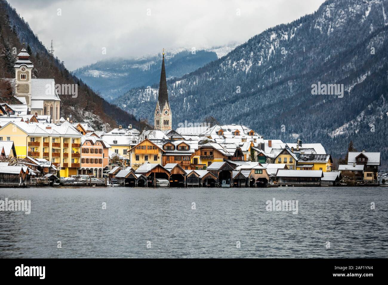 Scenic picture-postcard view of famous Hallstatt mountain village in ...
