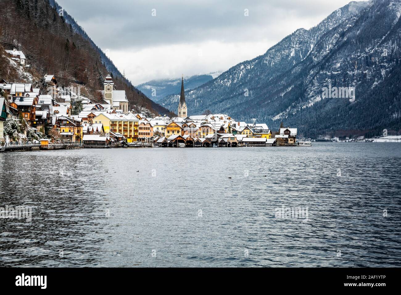 Scenic picture-postcard view of famous Hallstatt mountain village in ...