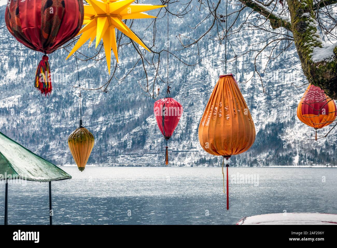 Scenic picture-postcard view of famous Hallstatt mountain village in ...