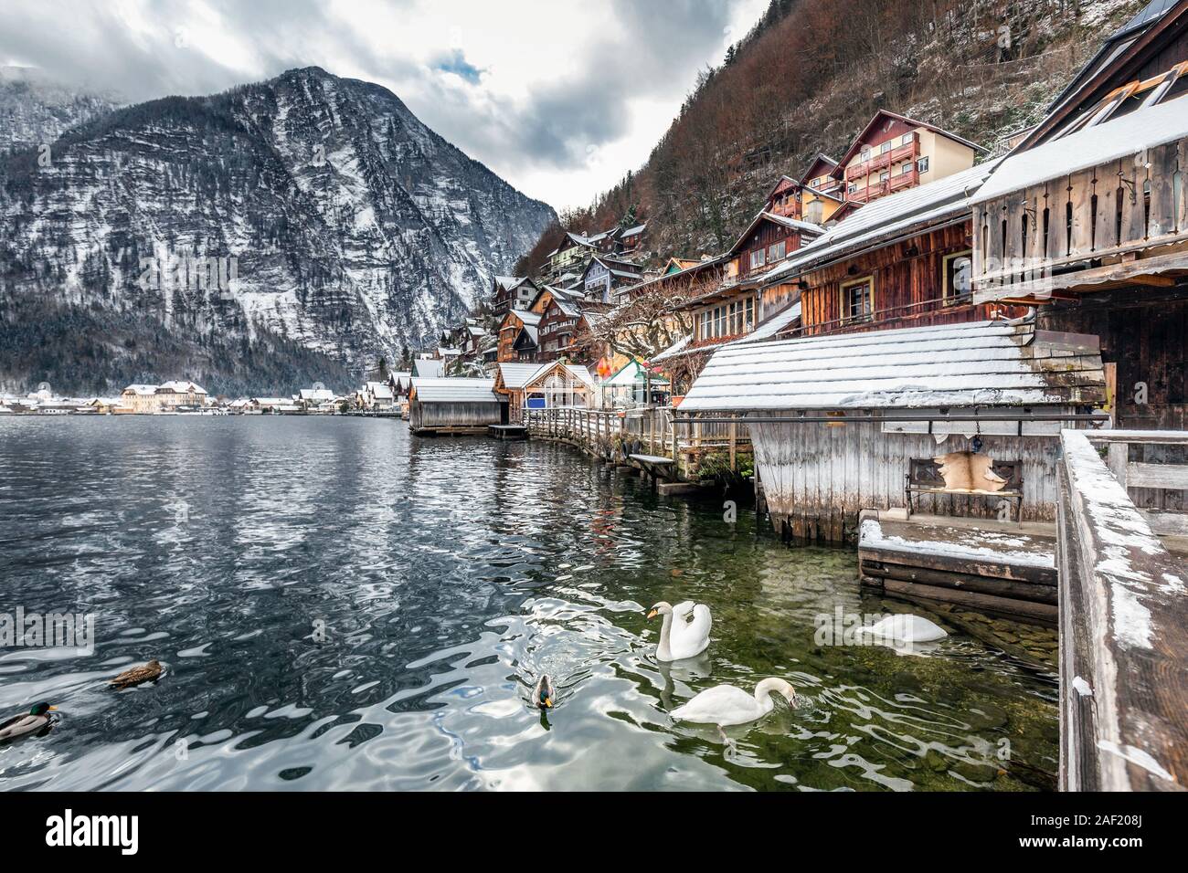 Scenic picture-postcard view of famous Hallstatt mountain village in ...
