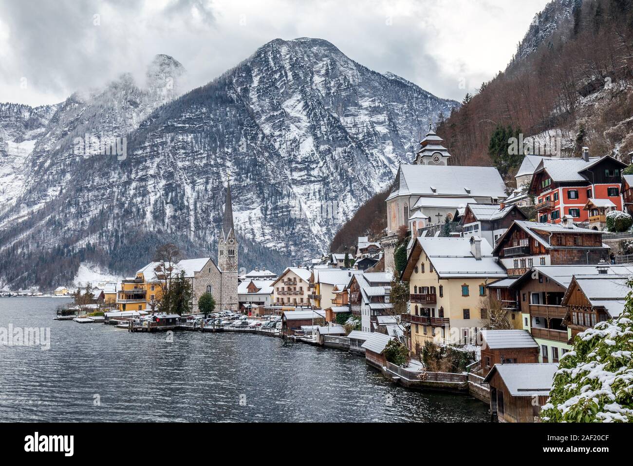 Scenic picture-postcard view of famous Hallstatt mountain village in ...