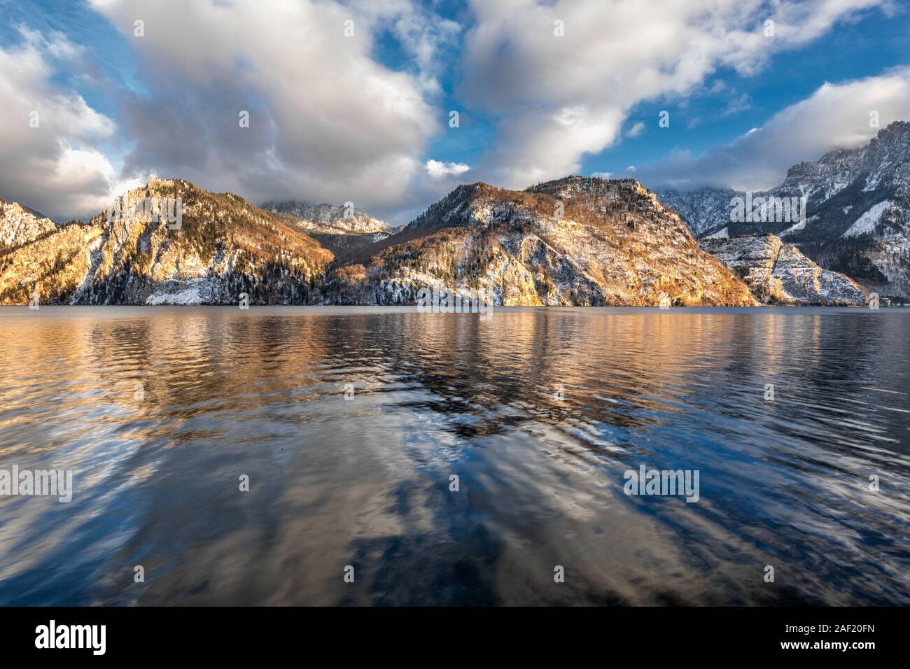 Scenic picture-postcard view of famous Hallstatt mountain village in ...