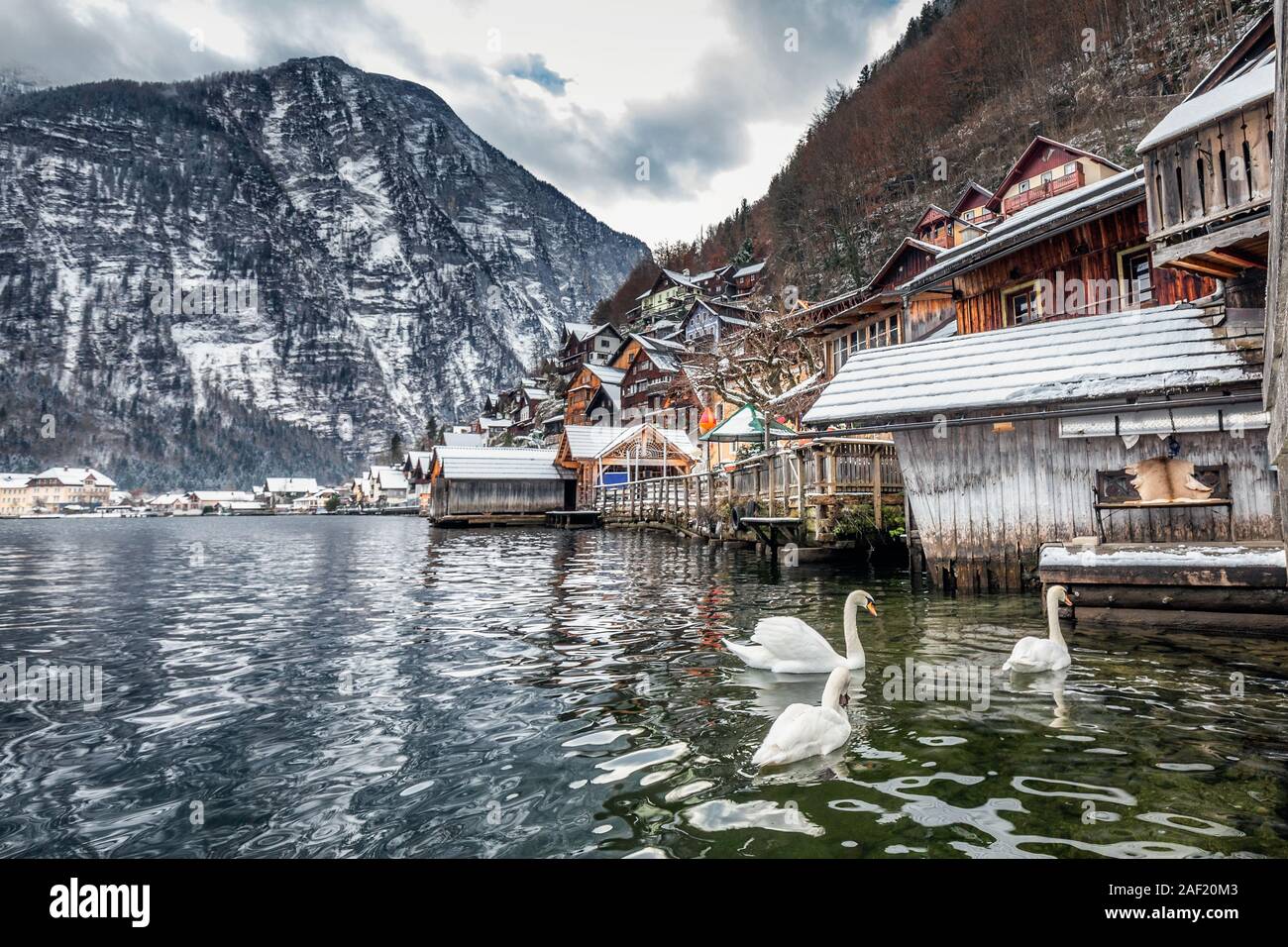 Scenic picture-postcard view of famous Hallstatt mountain village in ...