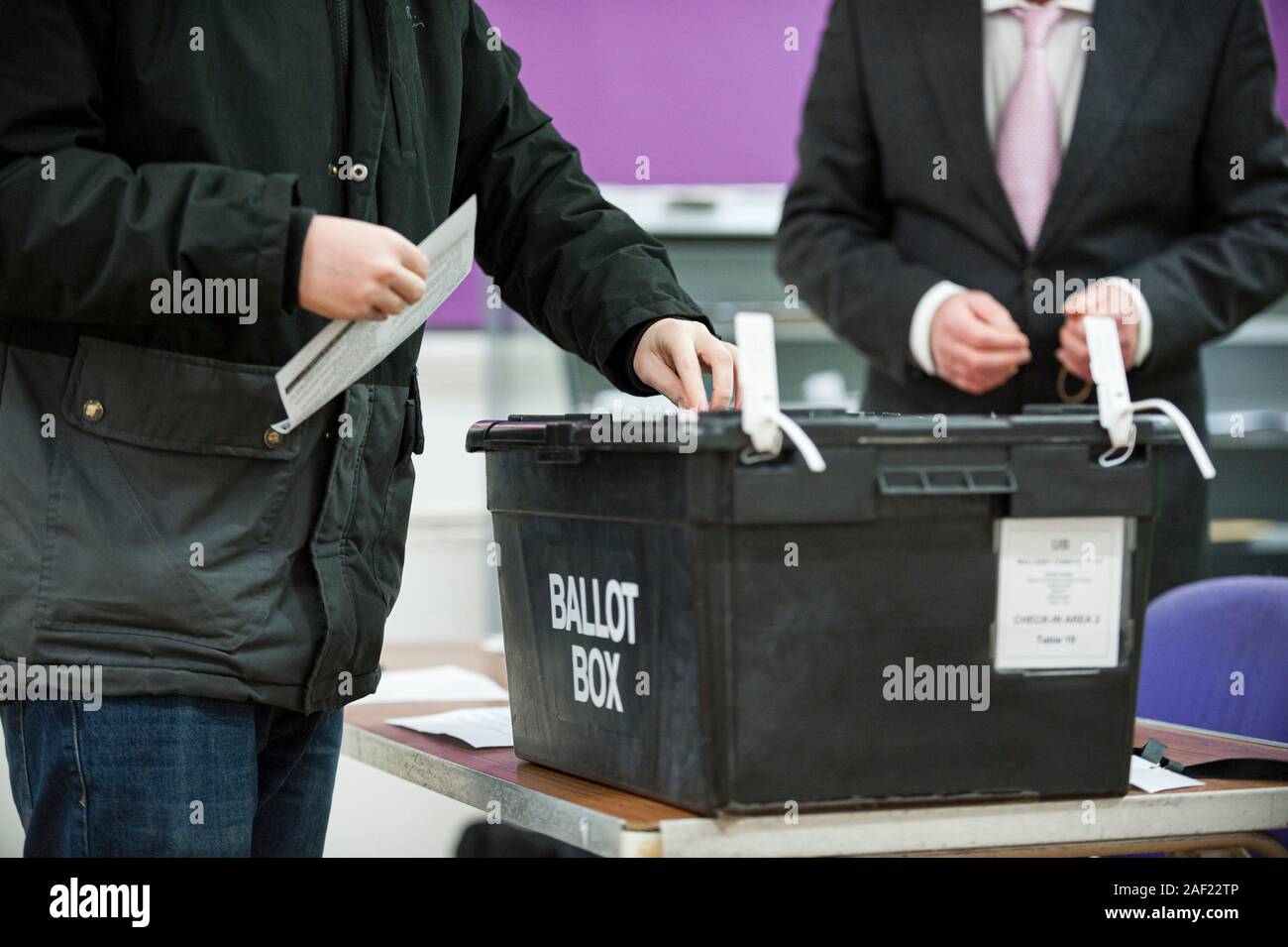 Wirral, UK. 12th December 2019. An early, busy start to voting, as ...