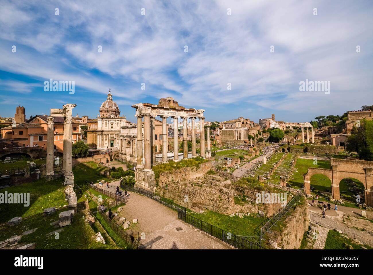Roman historic buildings hi-res stock photography and images - Alamy