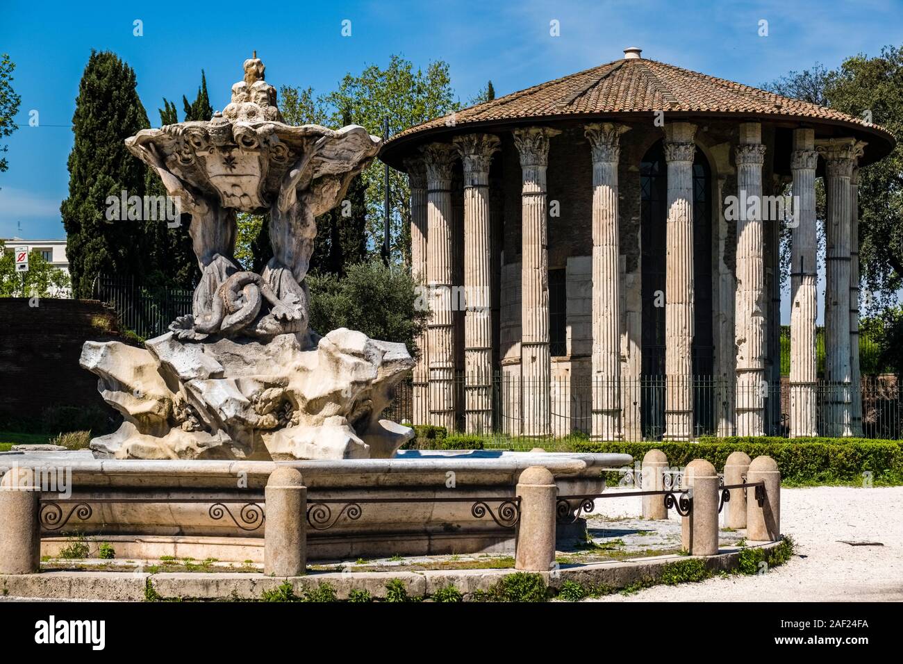 Triton well and Temple of Hercules Victor, Tempio di Ercole Vincitore ...