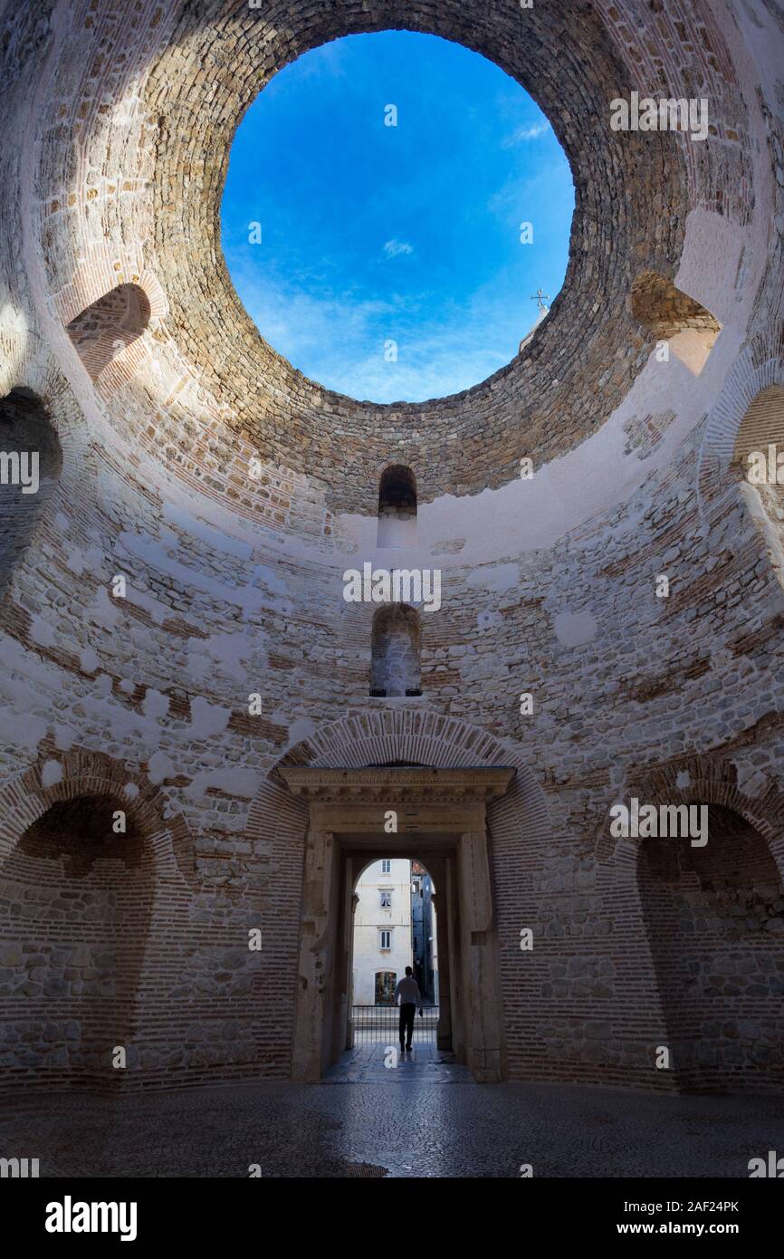 Vestibule diocletians palace split croatia hi-res stock photography and ...