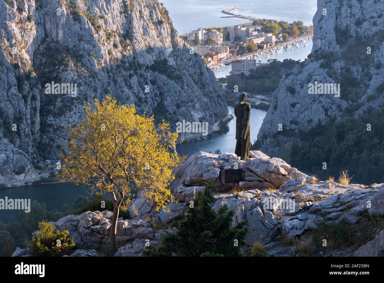 Statue of Croatian folk heroine Mila Gojsalic near Omis town, Croatia ...