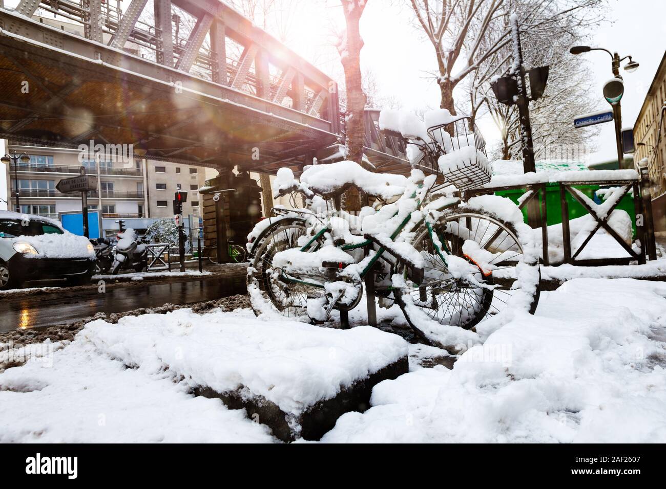 Stalingrad square and metro line under snow, Paris Stock Photo - Alamy
