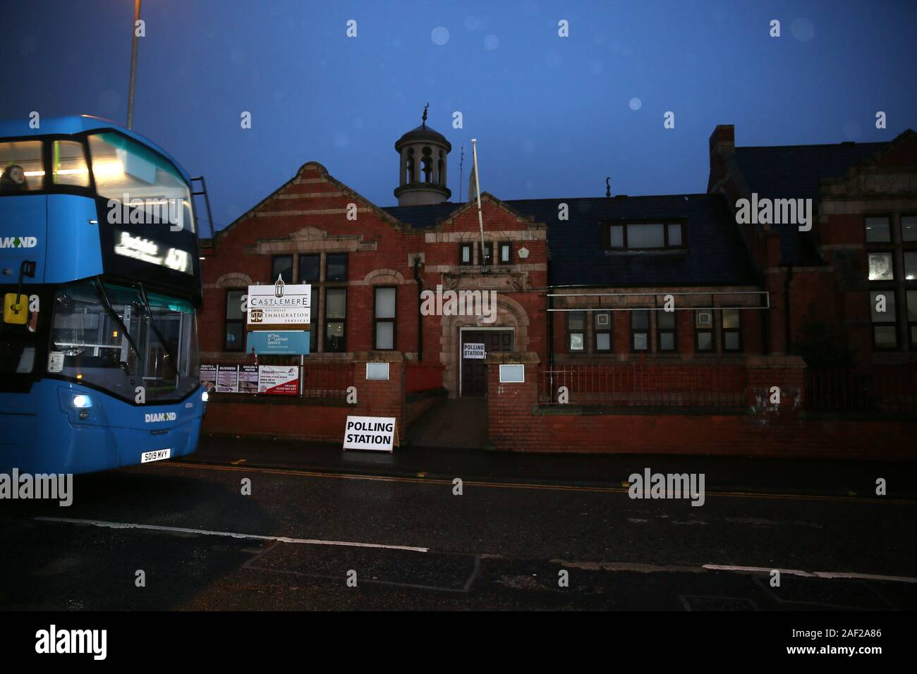 Diverse electors hi-res stock photography and images - Alamy