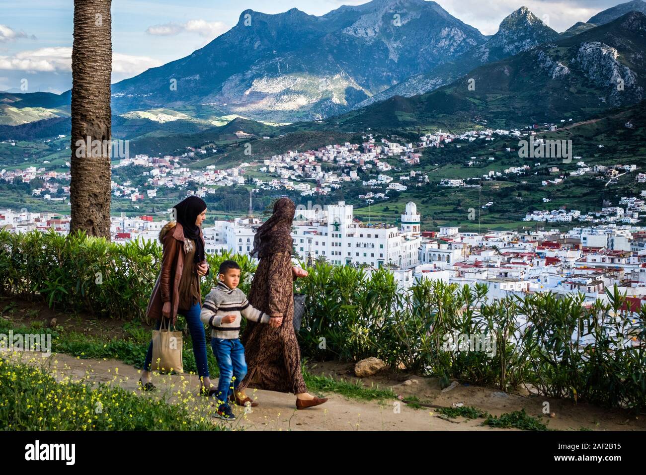 Women rif mountains hi-res stock photography and images - Alamy