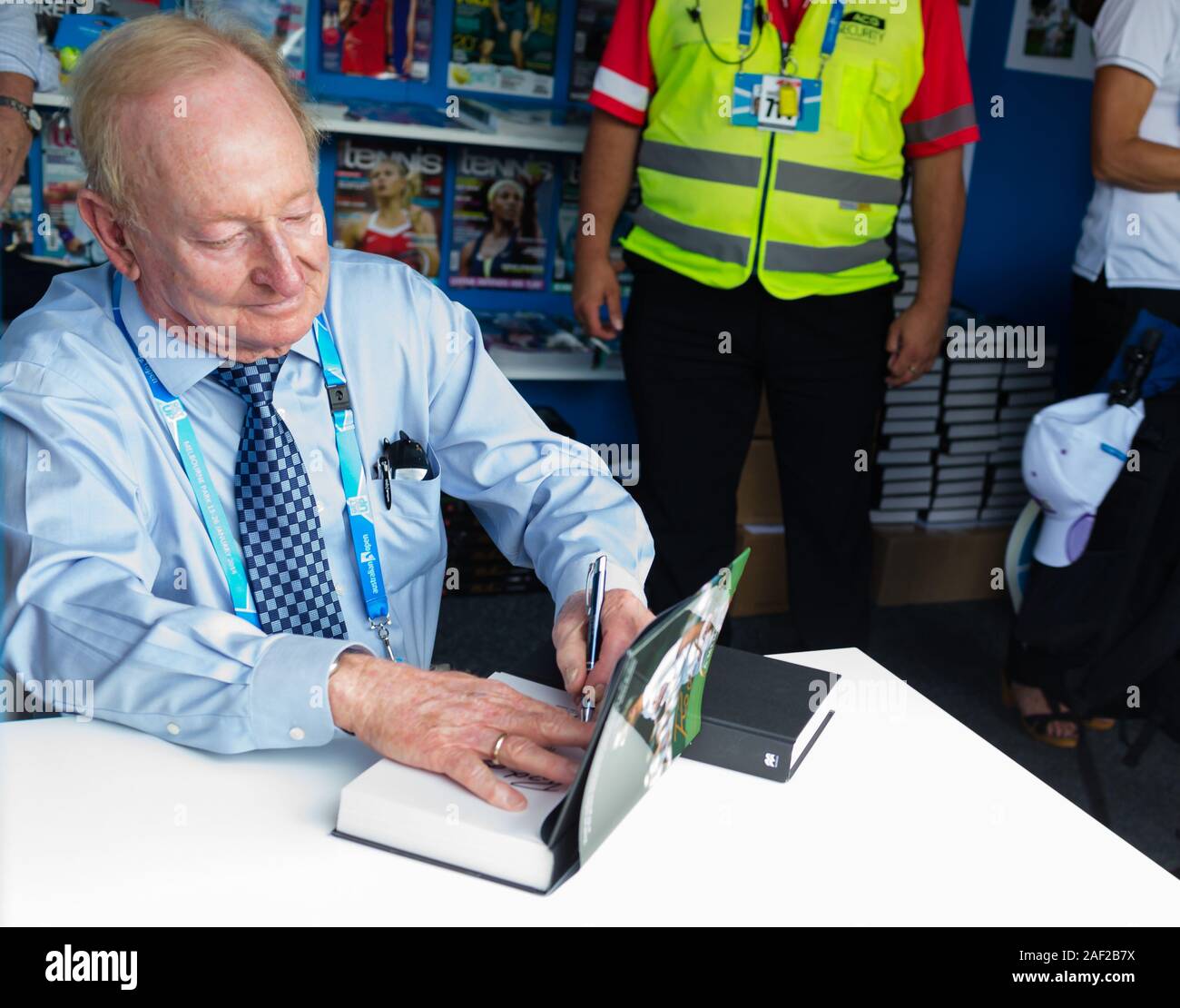 Book signing table hi-res stock photography and images - Alamy