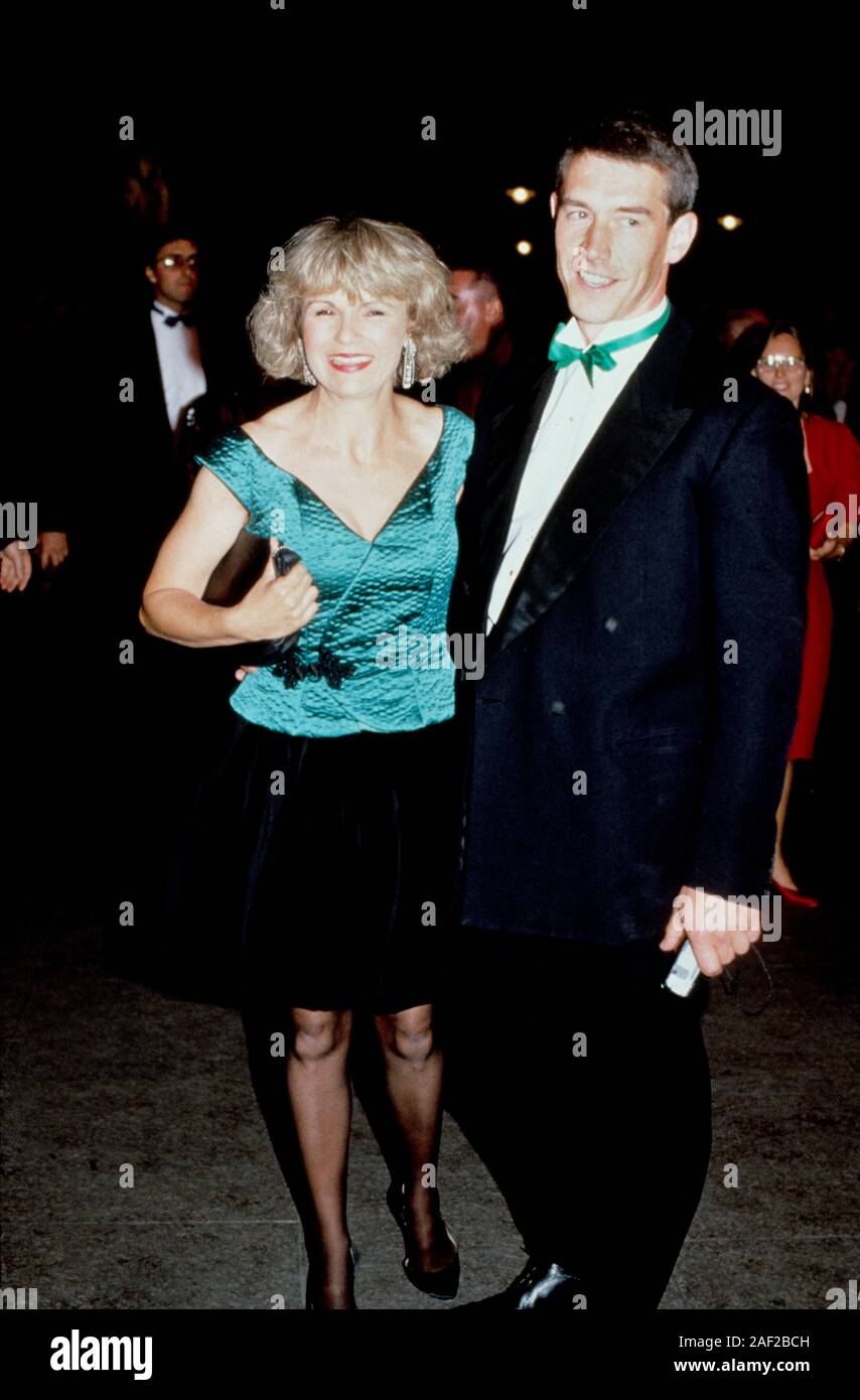 Actress julie walters and her husband hi-res stock photography and ...