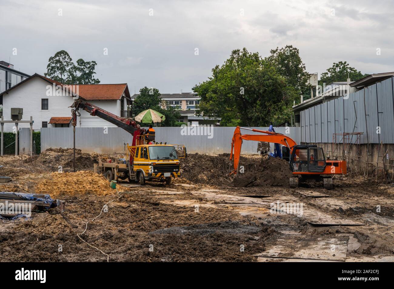 Drilling rigs for the construction of building foundations ...