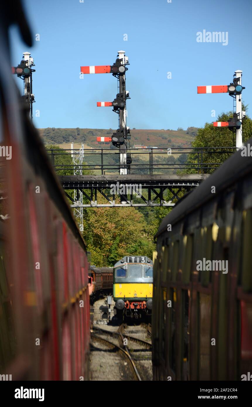 Diesel locomotives 1950s hi-res stock photography and images - Alamy