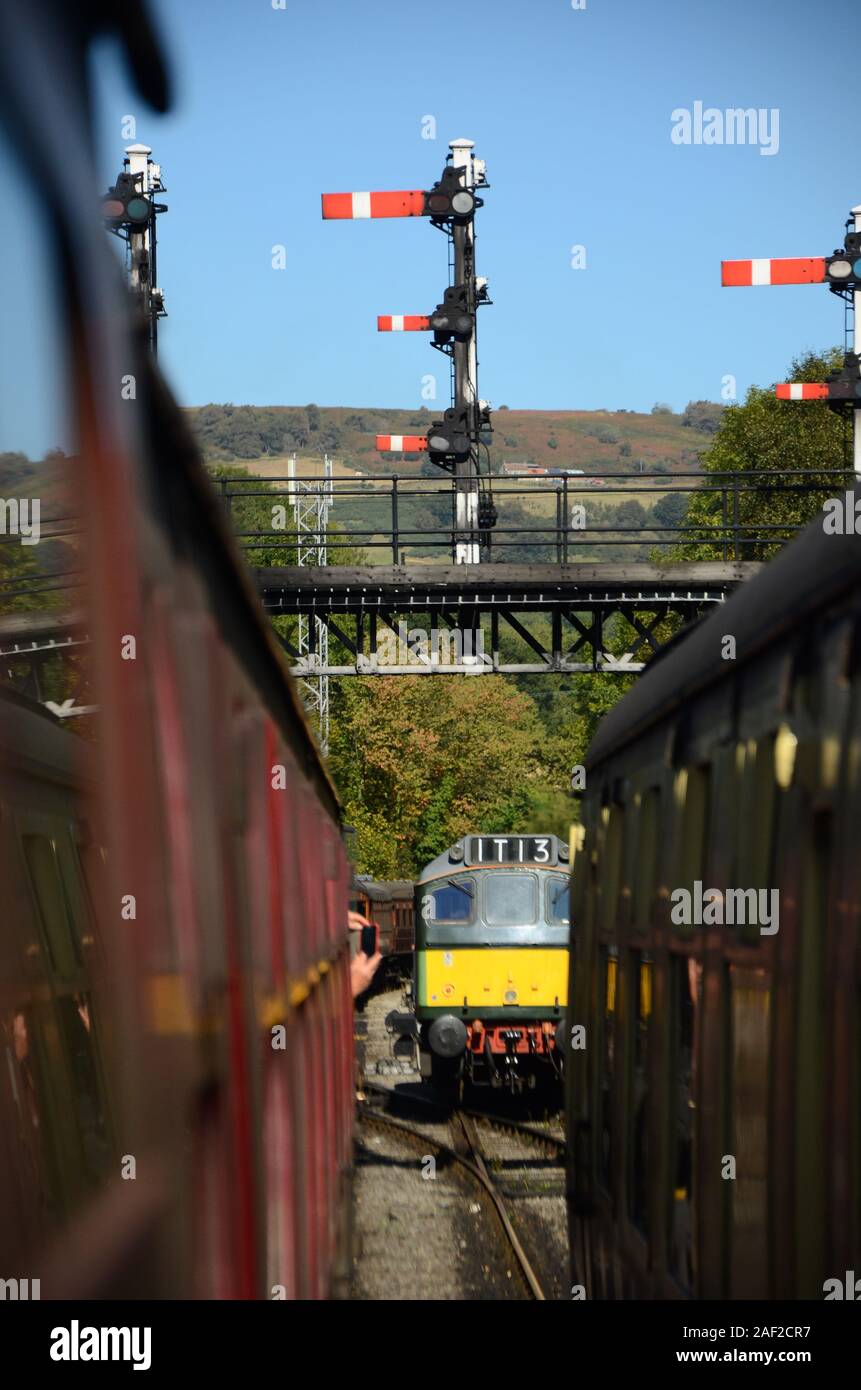 Diesel locomotives 1950s hi-res stock photography and images - Alamy