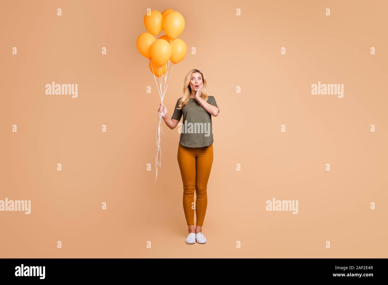 Full Body High Resolution Stock Photography and Images - Alamy