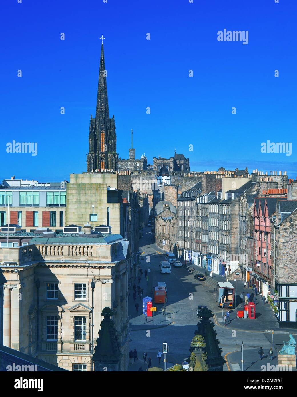 Edinburgh central queen street hi-res stock photography and images - Alamy