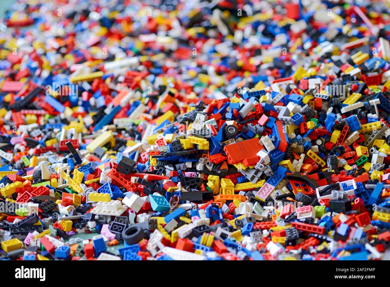 Toy blocks pile hi-res stock photography and images - Alamy