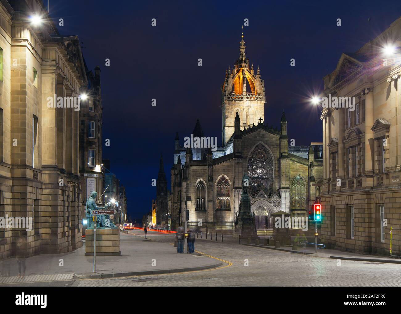 Edinburgh central queen street hi-res stock photography and images - Alamy