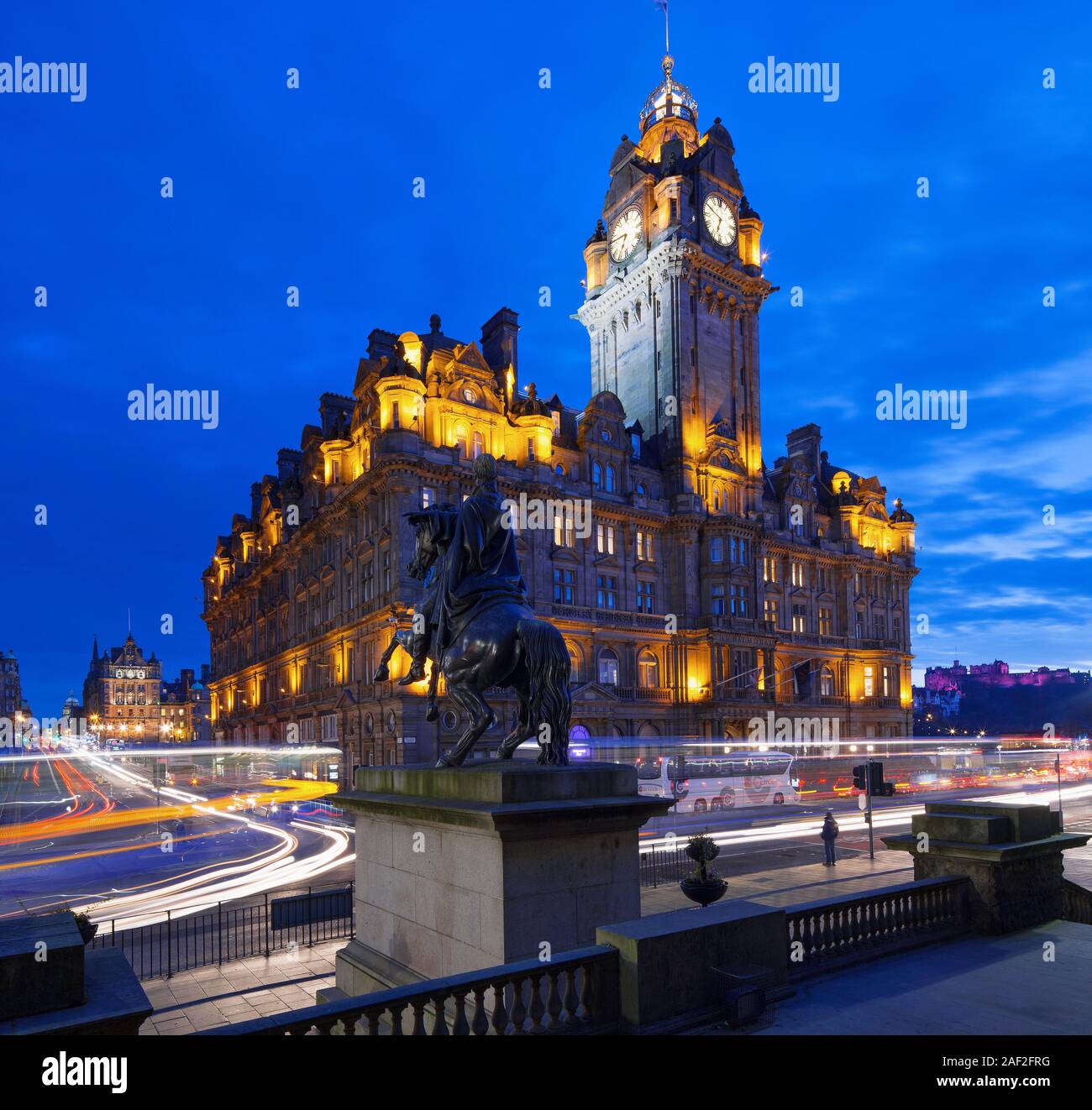 Edinburgh central queen street hi-res stock photography and images - Alamy