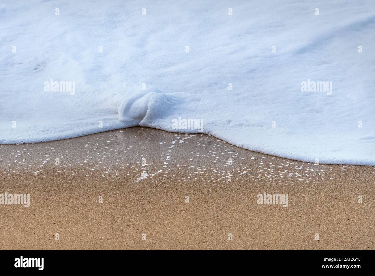 Foam flowing hi-res stock photography and images - Alamy
