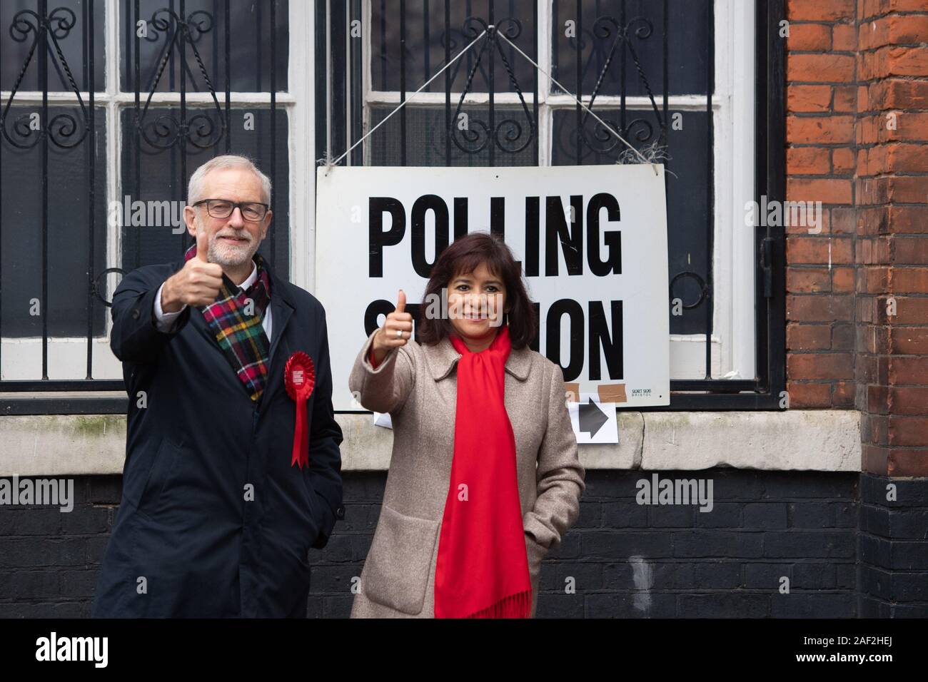 Labour leader Jeremy Corbyn and his wife Laura Alvarez give a thumbs up ...
