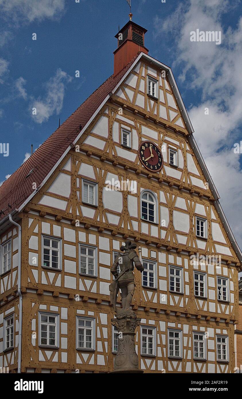 Historic half-timbered houses at the Wilhelm Tell fountain in Stuttgart ...