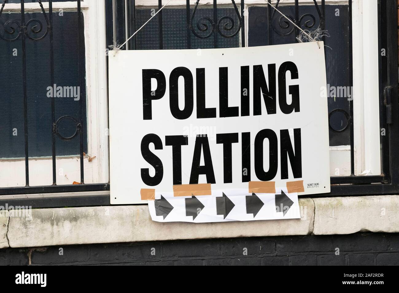 Polling Station Banner at Pakeman Primary School, Islington. London, UK ...