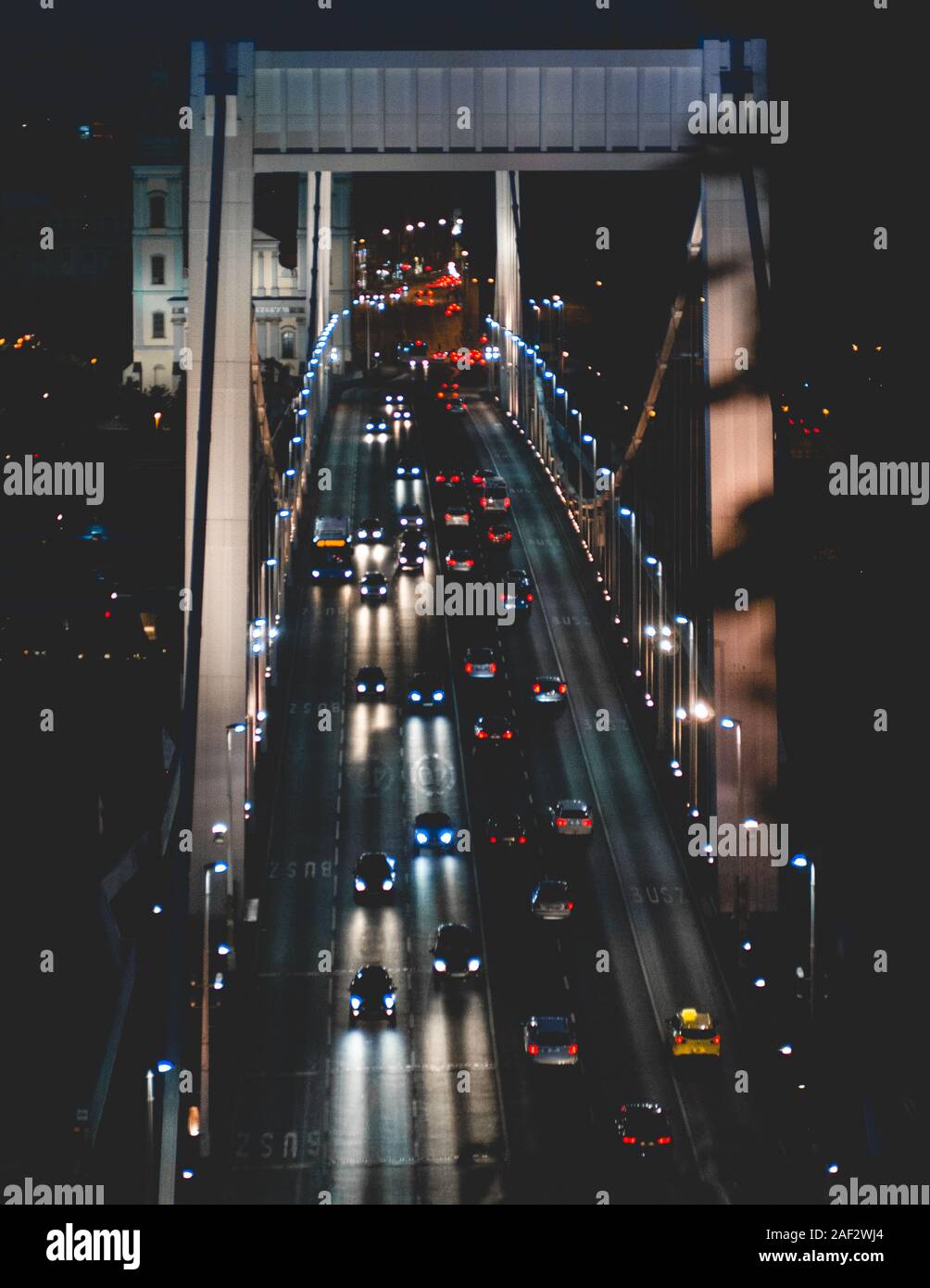 Cable car downtown street hi-res stock photography and images - Alamy