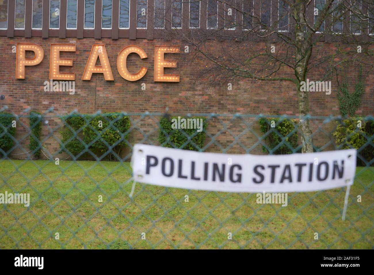Polling banner hi-res stock photography and images - Alamy