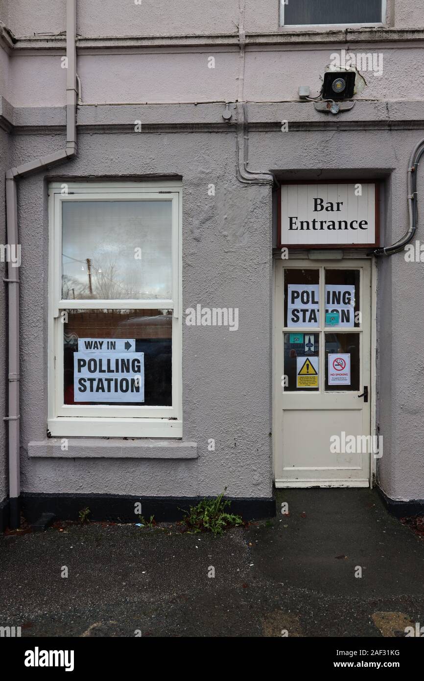 Burrator inn hi-res stock photography and images - Alamy